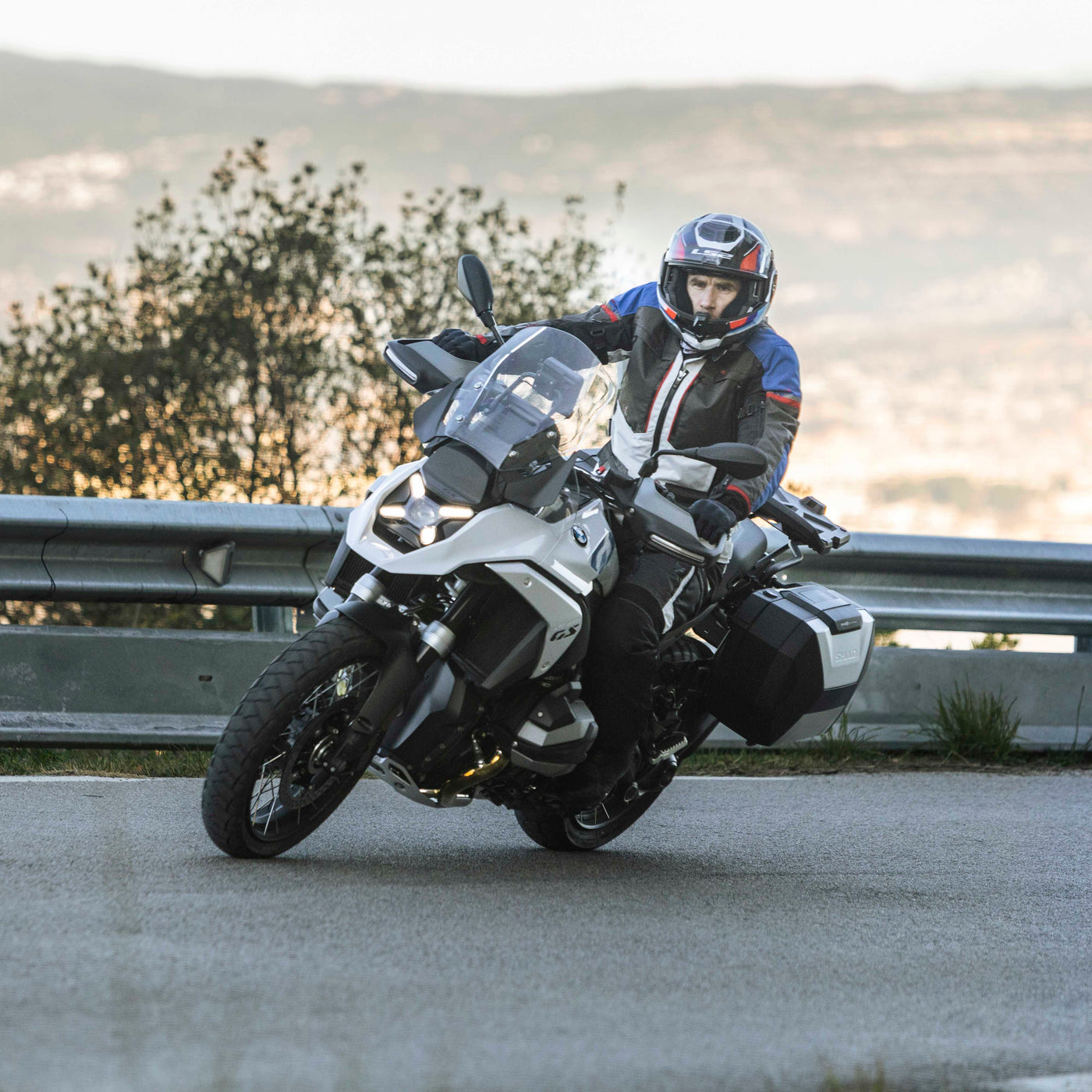 SH38X Expandable Side Cases – Compact & Versatile Luggage | SHAD USA