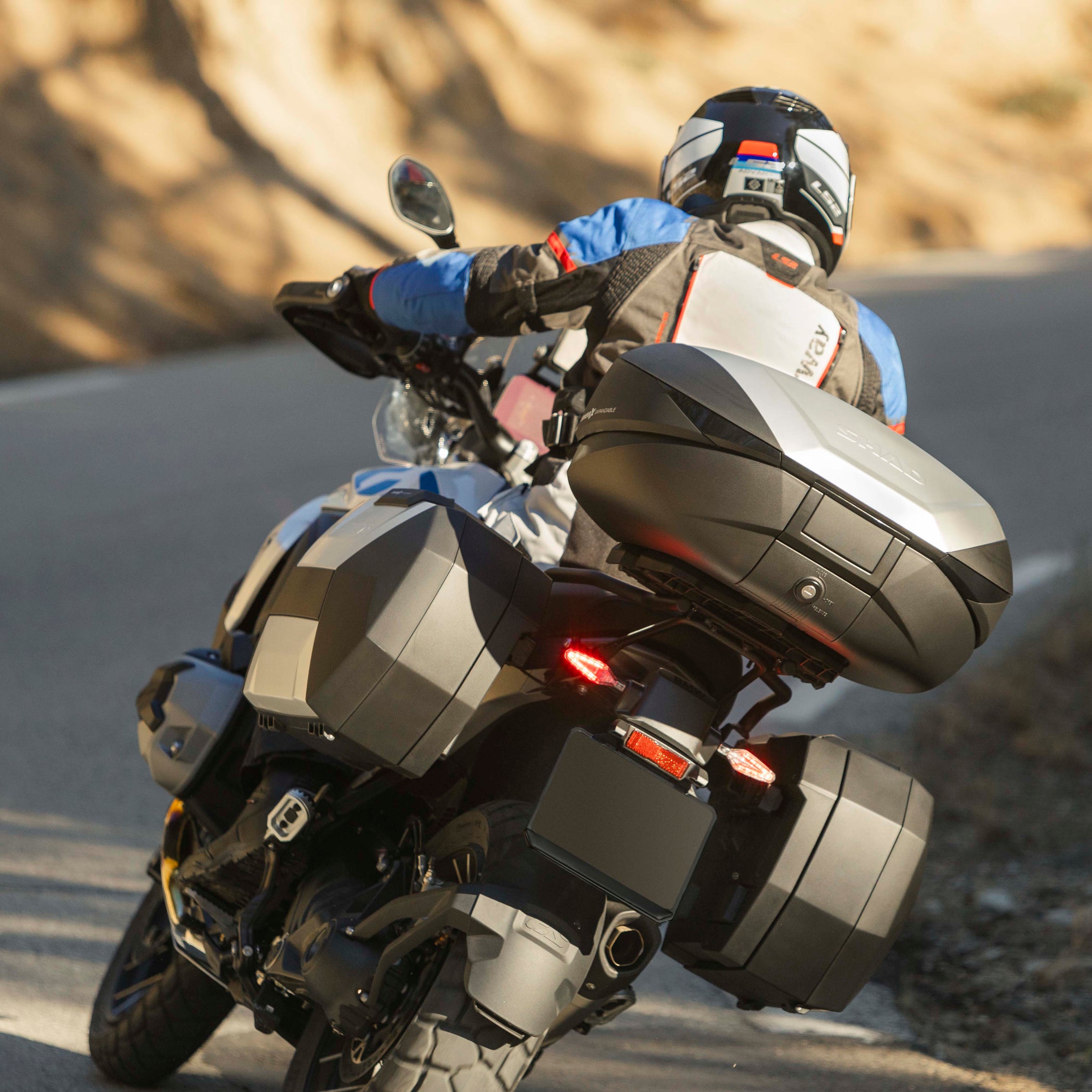 SH38X Expandable Side Cases – Compact & Versatile Luggage | SHAD USA