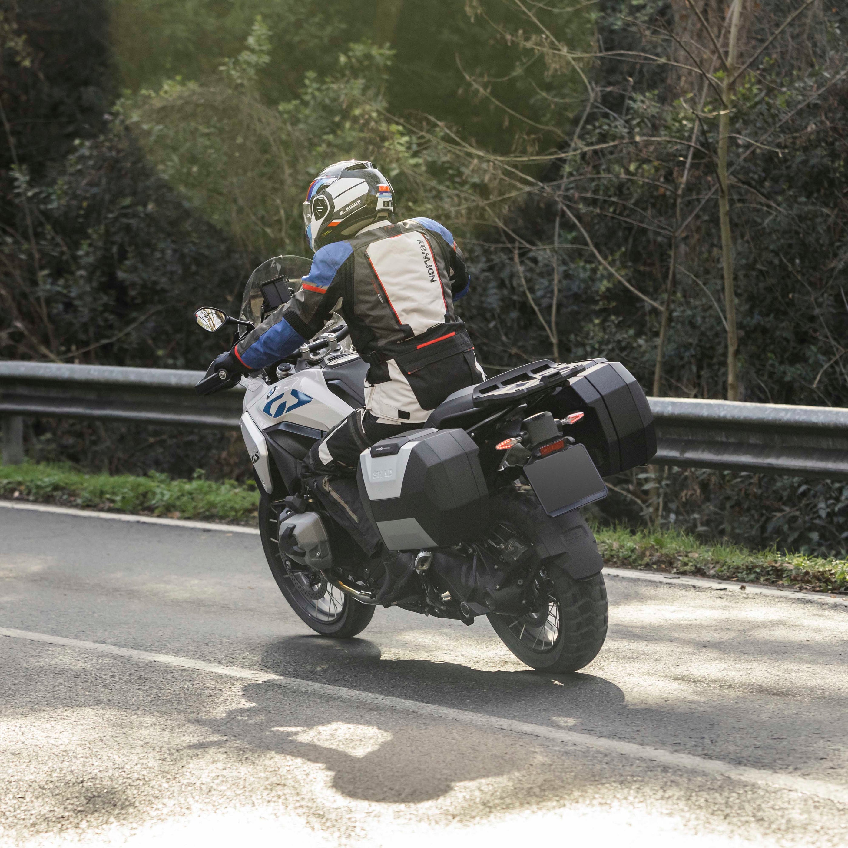 SH38X Expandable Side Cases – Compact & Versatile Luggage | SHAD USA