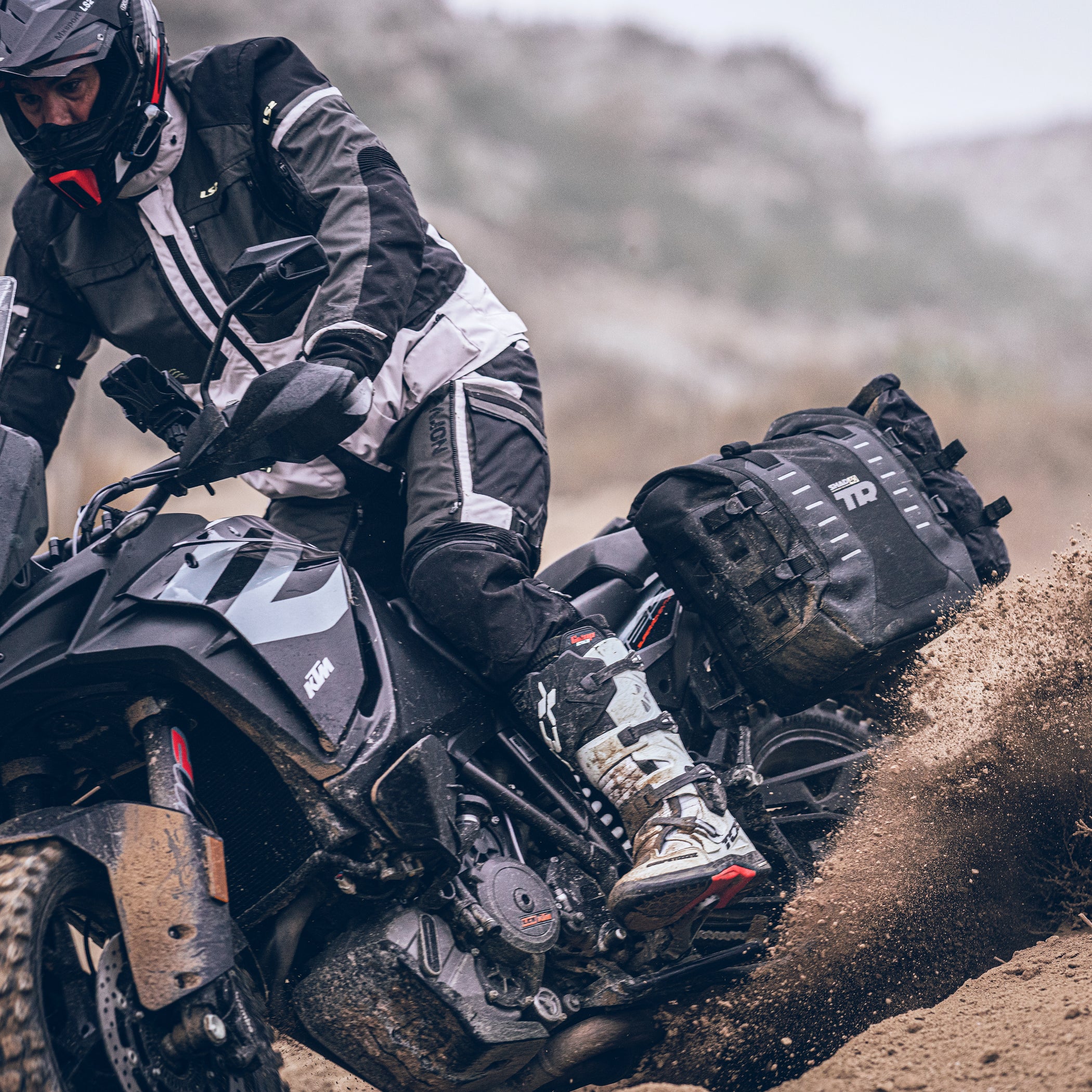 SHAD TR40 Terra Adventure Saddlebags - 32L Waterproof Soft Luggage ...